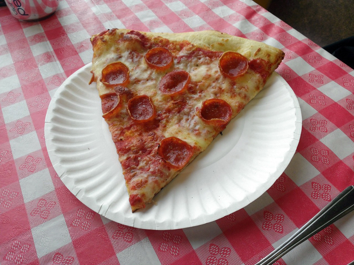 Michigan Pizza – Michigan Chews & Brews