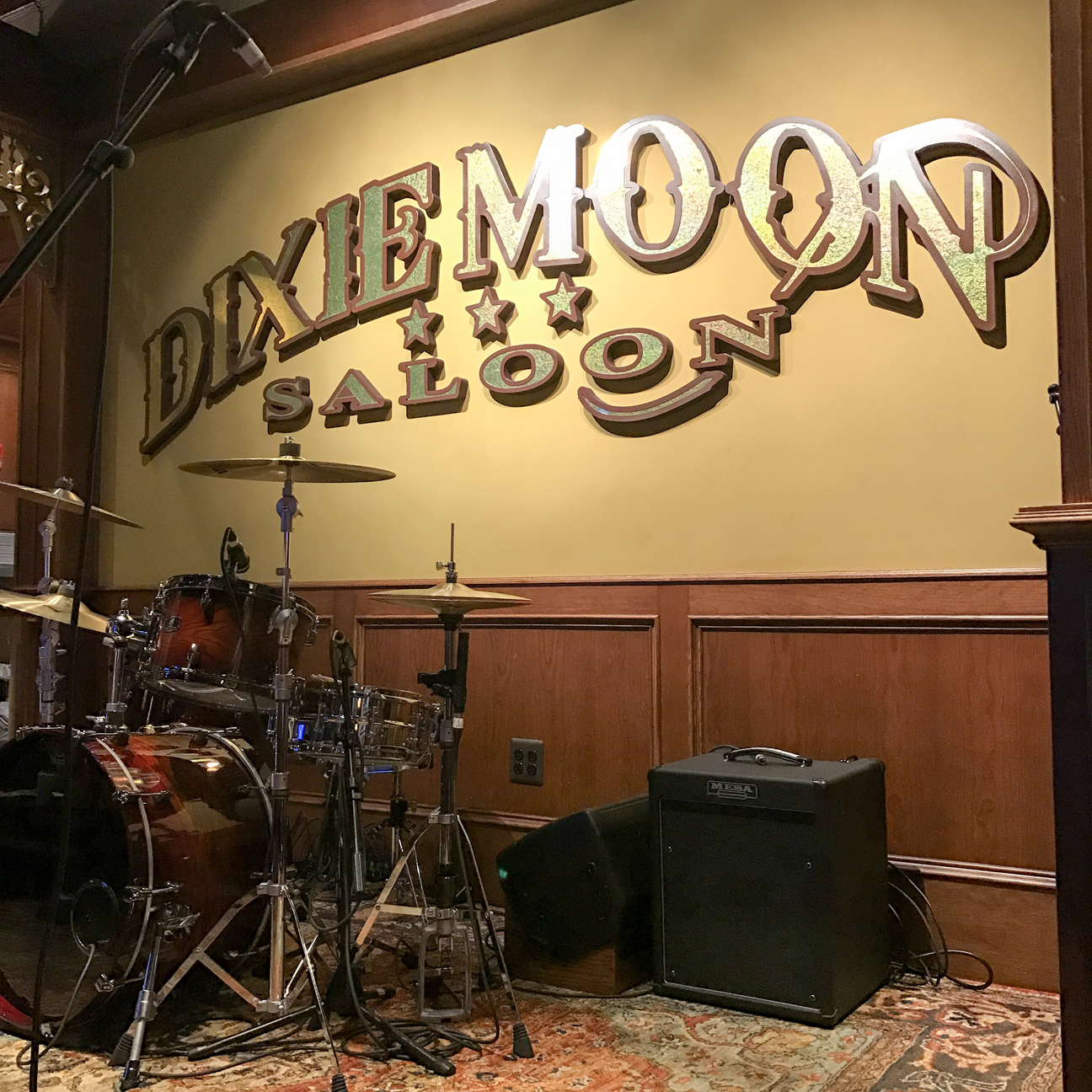 dixie-moon-saloon-royal-oak – Michigan Chews & Brews